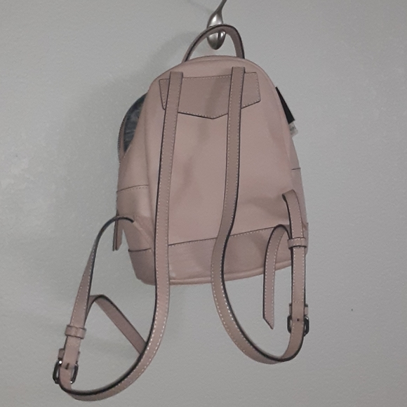 Simply Vera Vera Wang | Bags | Simply Vera Vera Wang Backpack Purse ...